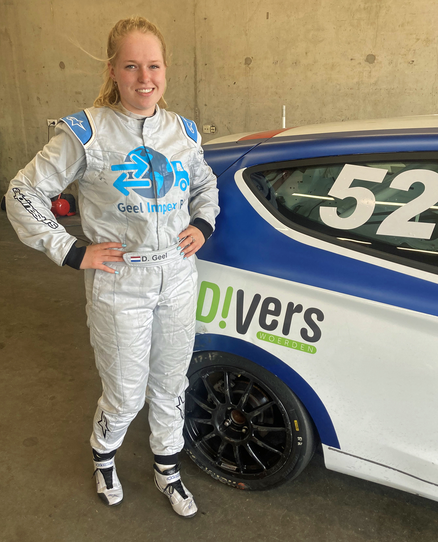 Daniëlle Geel, racende teammanager met een missie - Ford Fiesta Cup