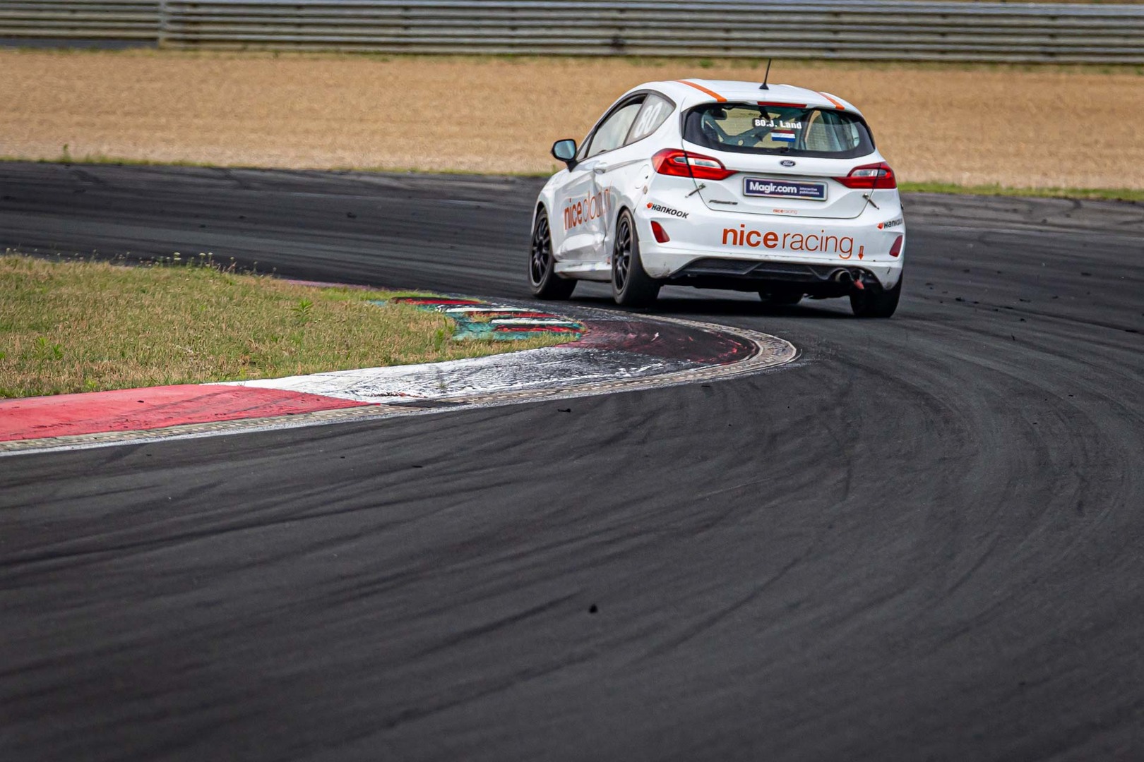 Tomas De Backer pakt op Circuit Zolder de volle buit - Ford Fiesta Cup